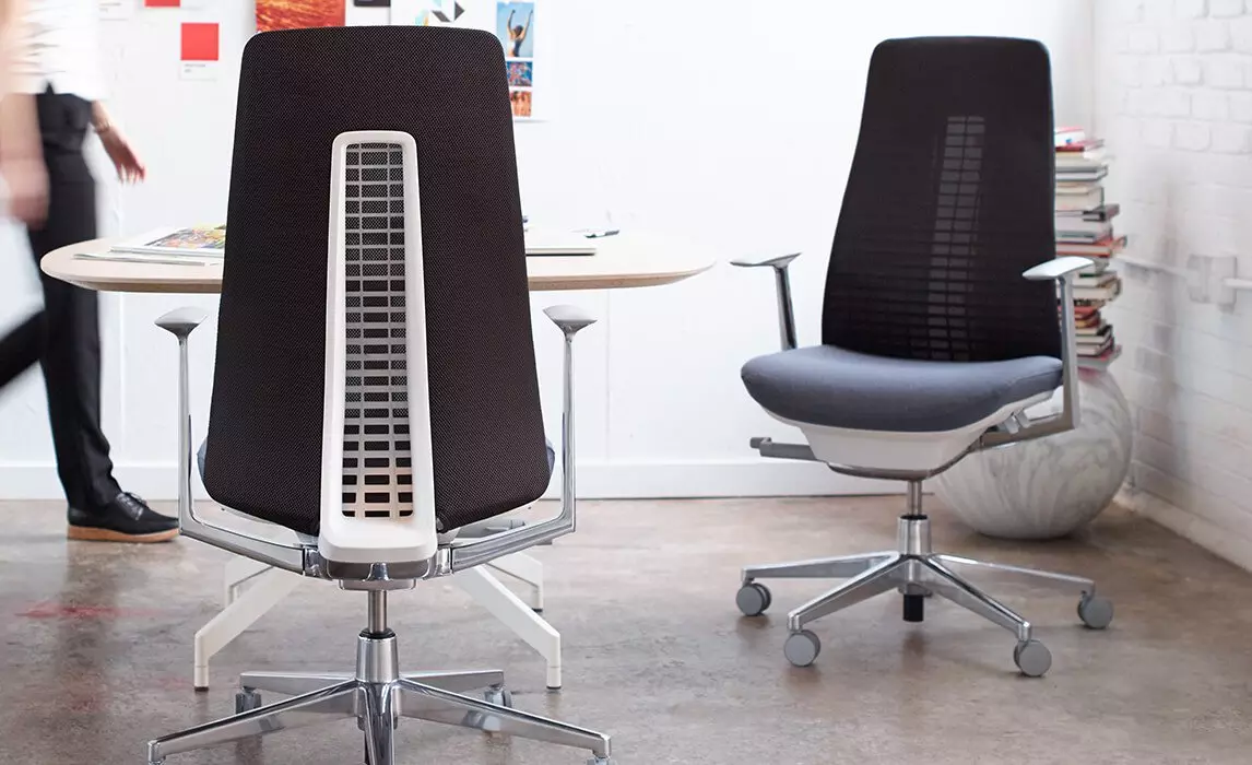 Las mejores sillas de oficina premium para respaldo, comodidad y más 10009_4
