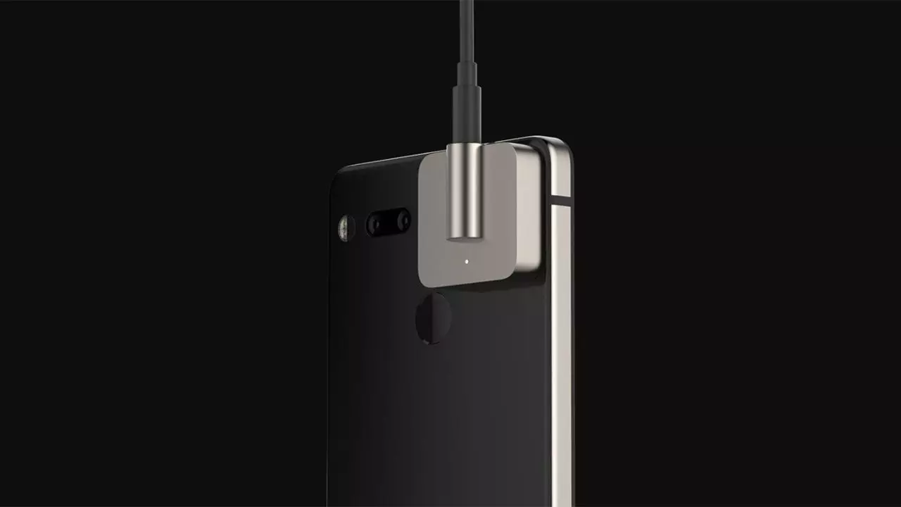 मॅग्नेटिक हेडफोन जॅक अॅड-ऑन इज पीक 2018 स्मार्टफोन