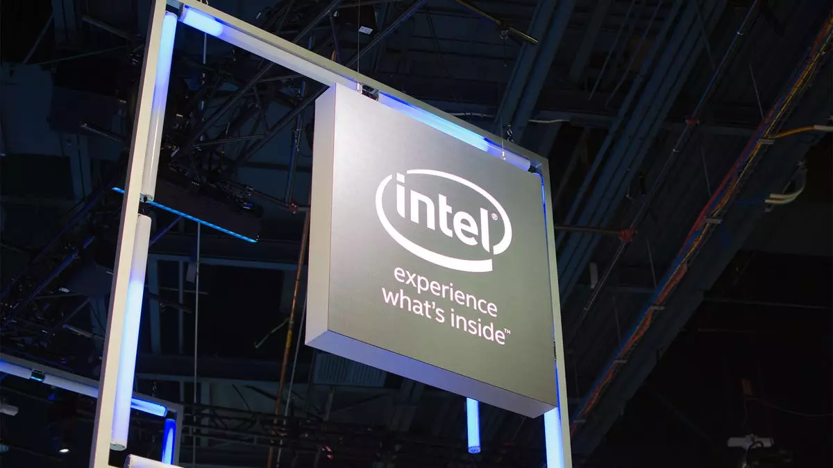 Intel kin net beslute as tûke bril cool is, mar wy kinne helpe 10113_1