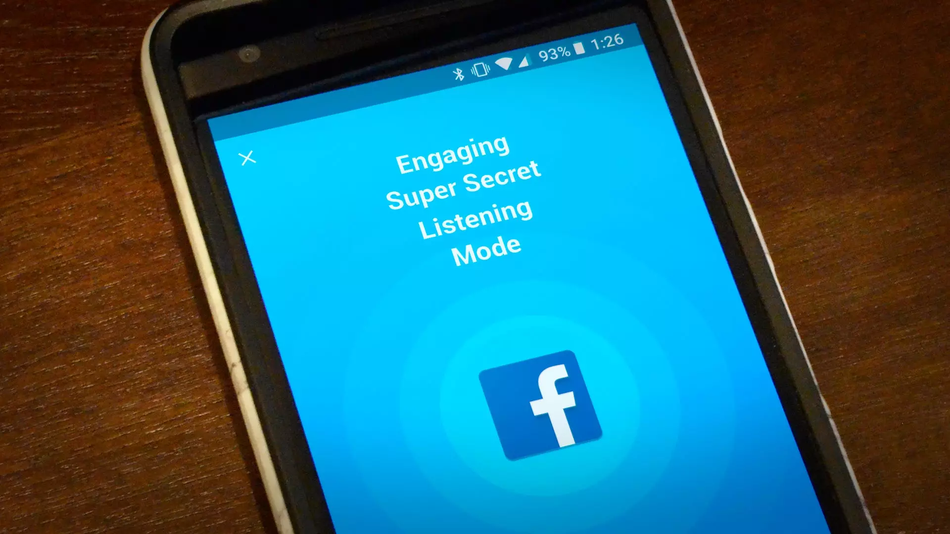 Facebook bespionearret net alles wat jo sizze