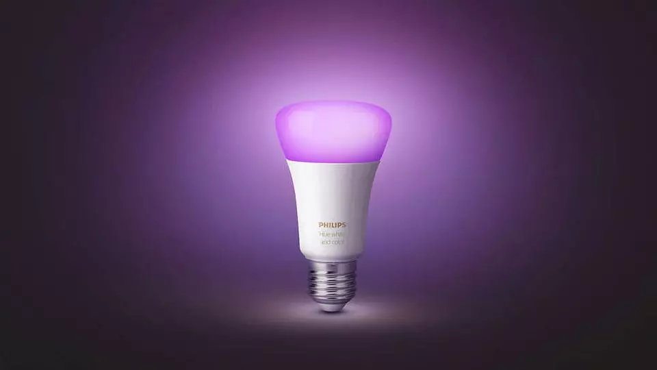 Luminile Philips Hue sunt pachetul perfect pentru starter Smarthome