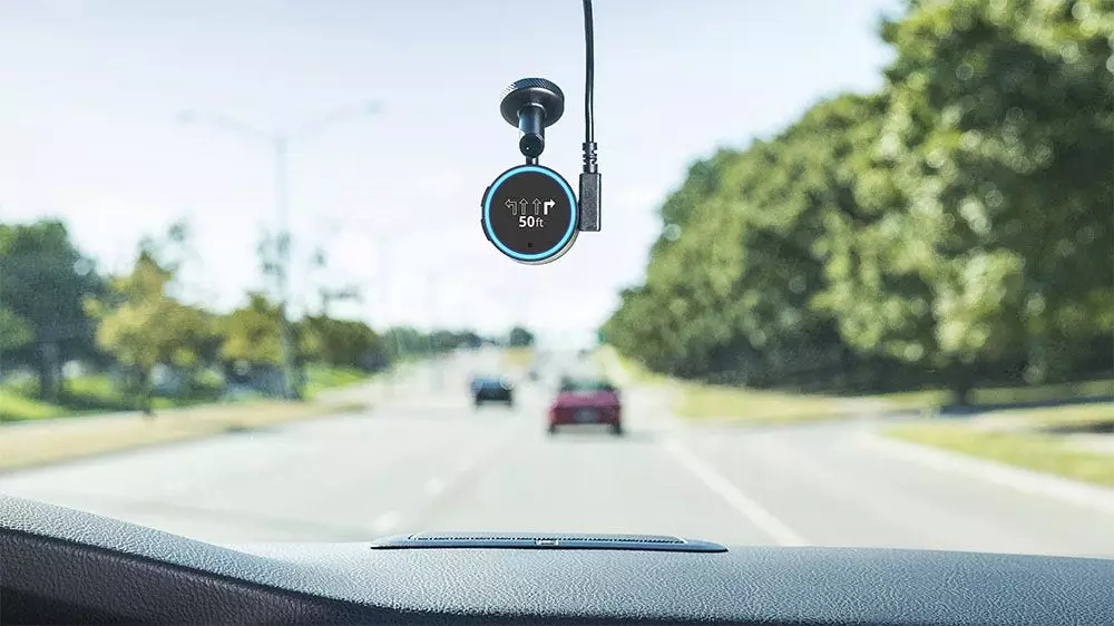 Garmin Speak Inaweka Alexa Kwenye Gari Lako (Hakuna Ununuzi Mpya Wa Gari Unahitajika)