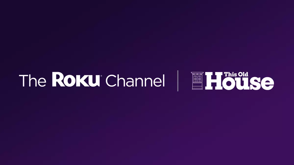 Logo Roku Channel di samping logo Rumah Tua ini dengan latar belakang ungu