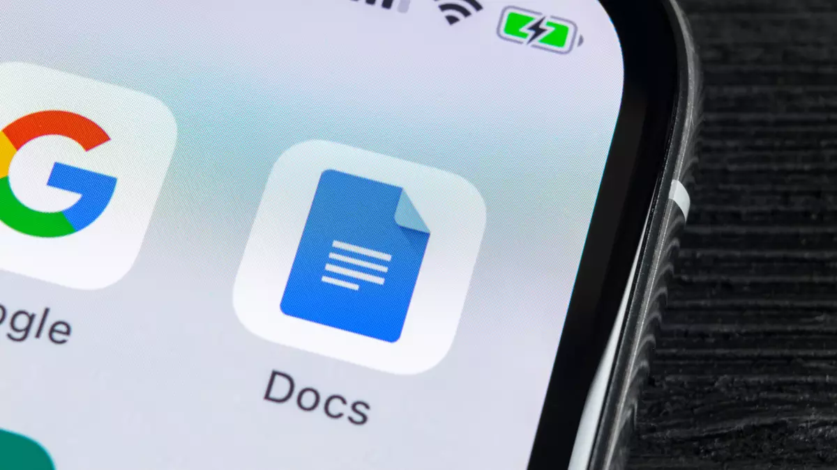 Google Docs -sovelluksen kuvake Apple iPhone X -näytöllä lähikuvassa