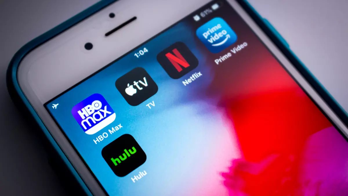 Logo aplikacji HBO Max, Apple TV, Netflix, Hulu i Amazon Prime na iPhonie