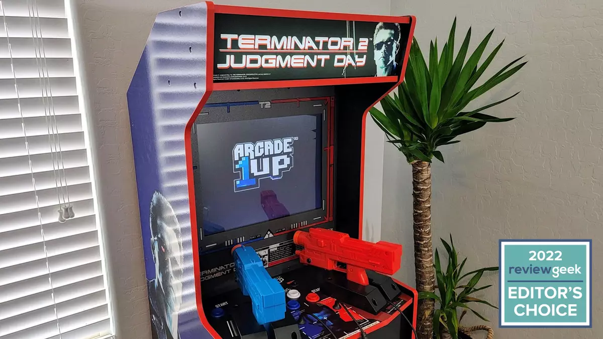 I-Arcade1Up Terminator 2: Umshini Wosuku Lokwahlulela