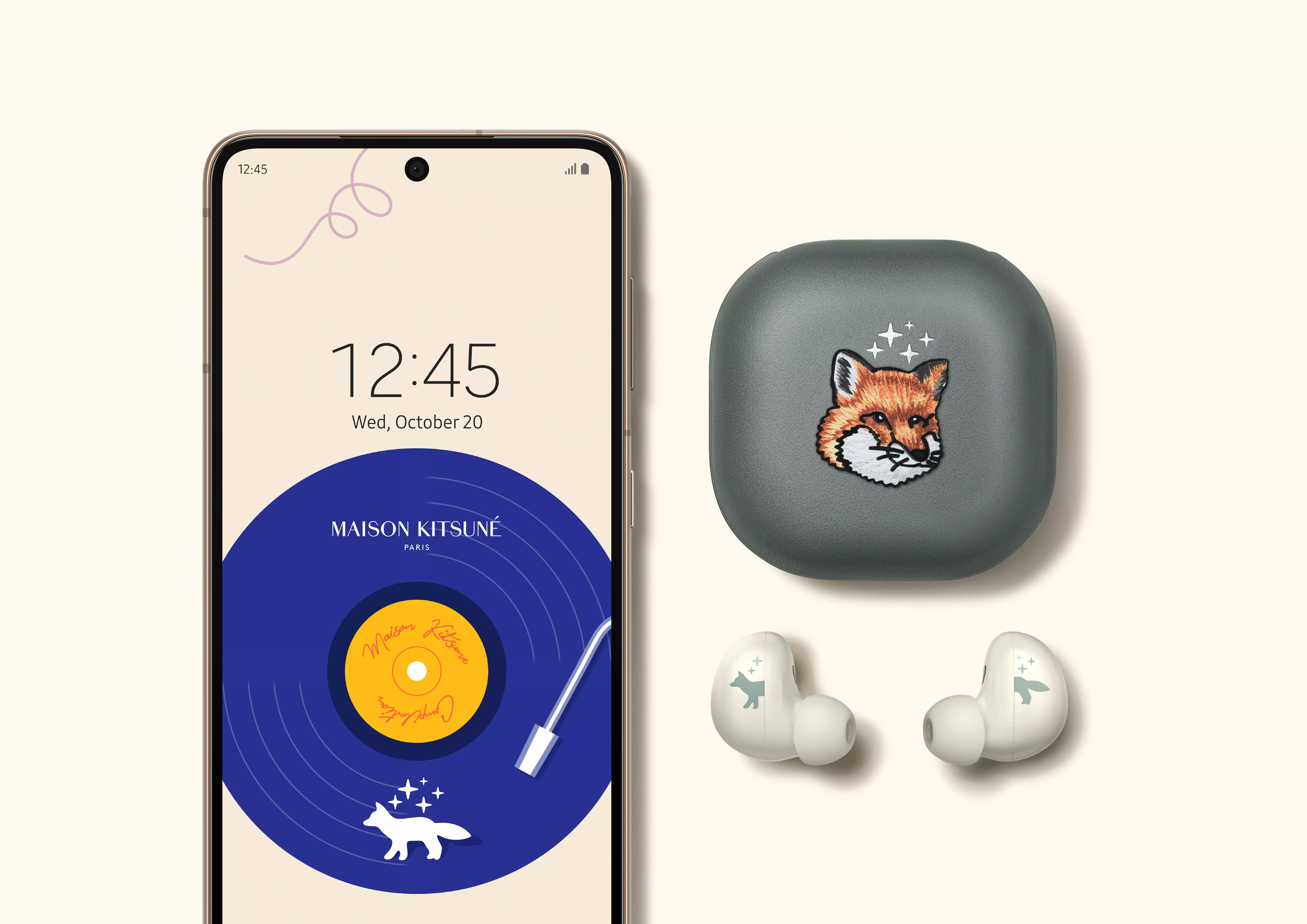 Earbud Maison Kitsune Galaxy Buds 2, casing pelindung, dan tema ponsel.