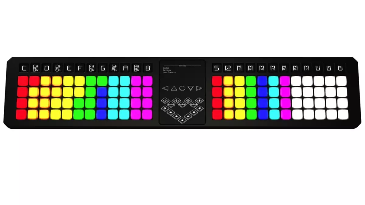 Teori musik TheoryBoard mengajarkan pengontrol MIDI dengan bantalan khusus kunci berkode warna