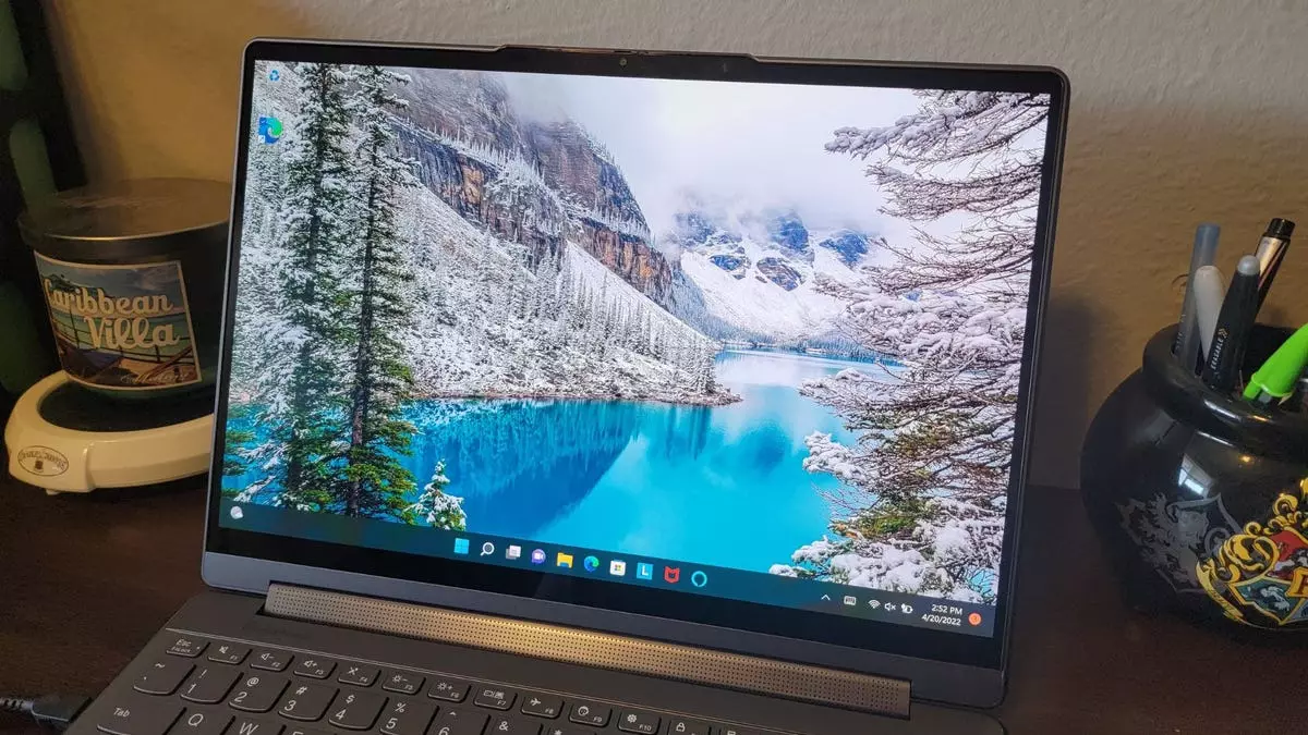 联想 Yoga 9i 笔记本电脑上的 4k OLED 显示屏