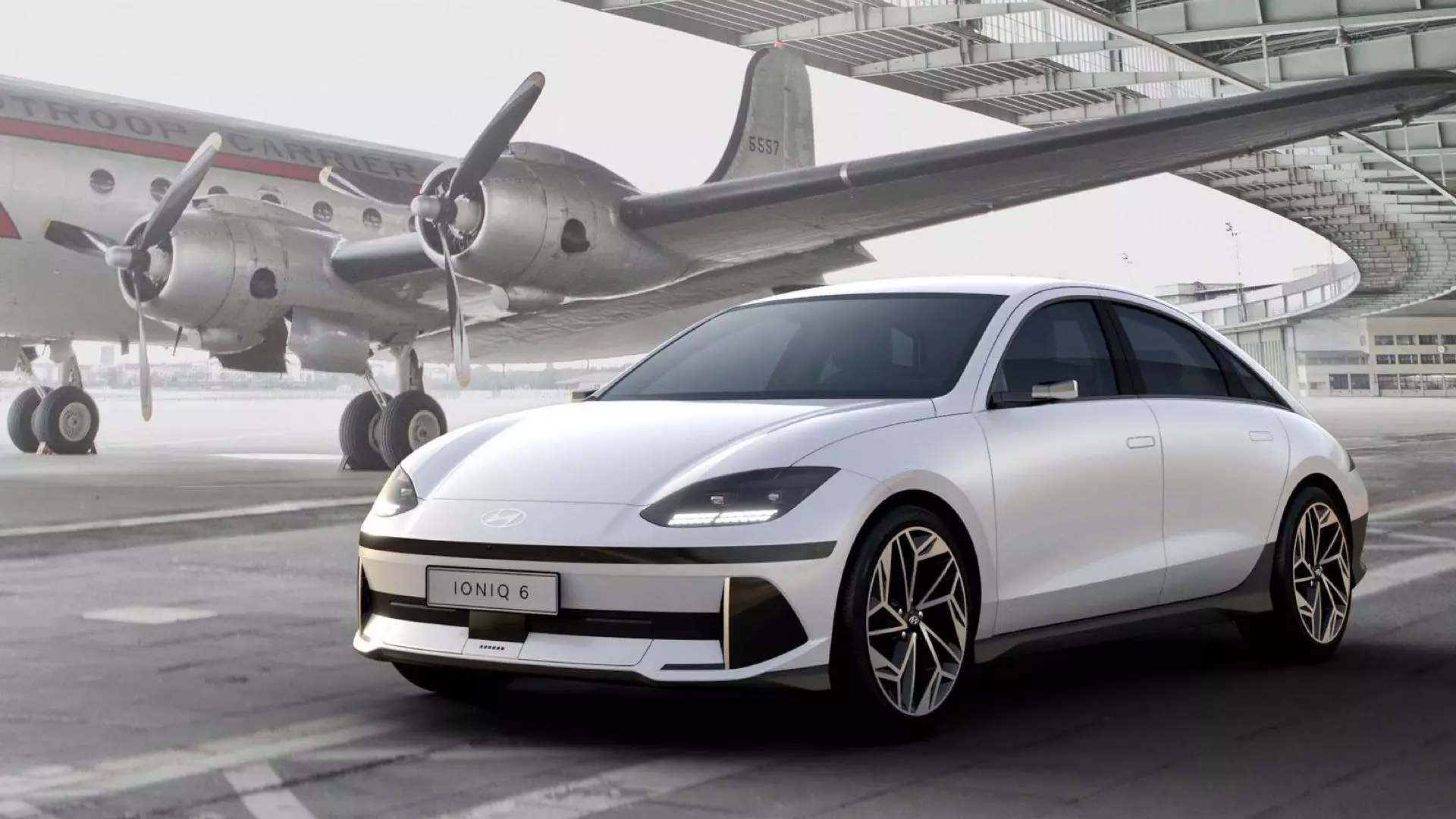 El IONIQ 6 EV de Hyundai se revela con una buena apariencia futurista