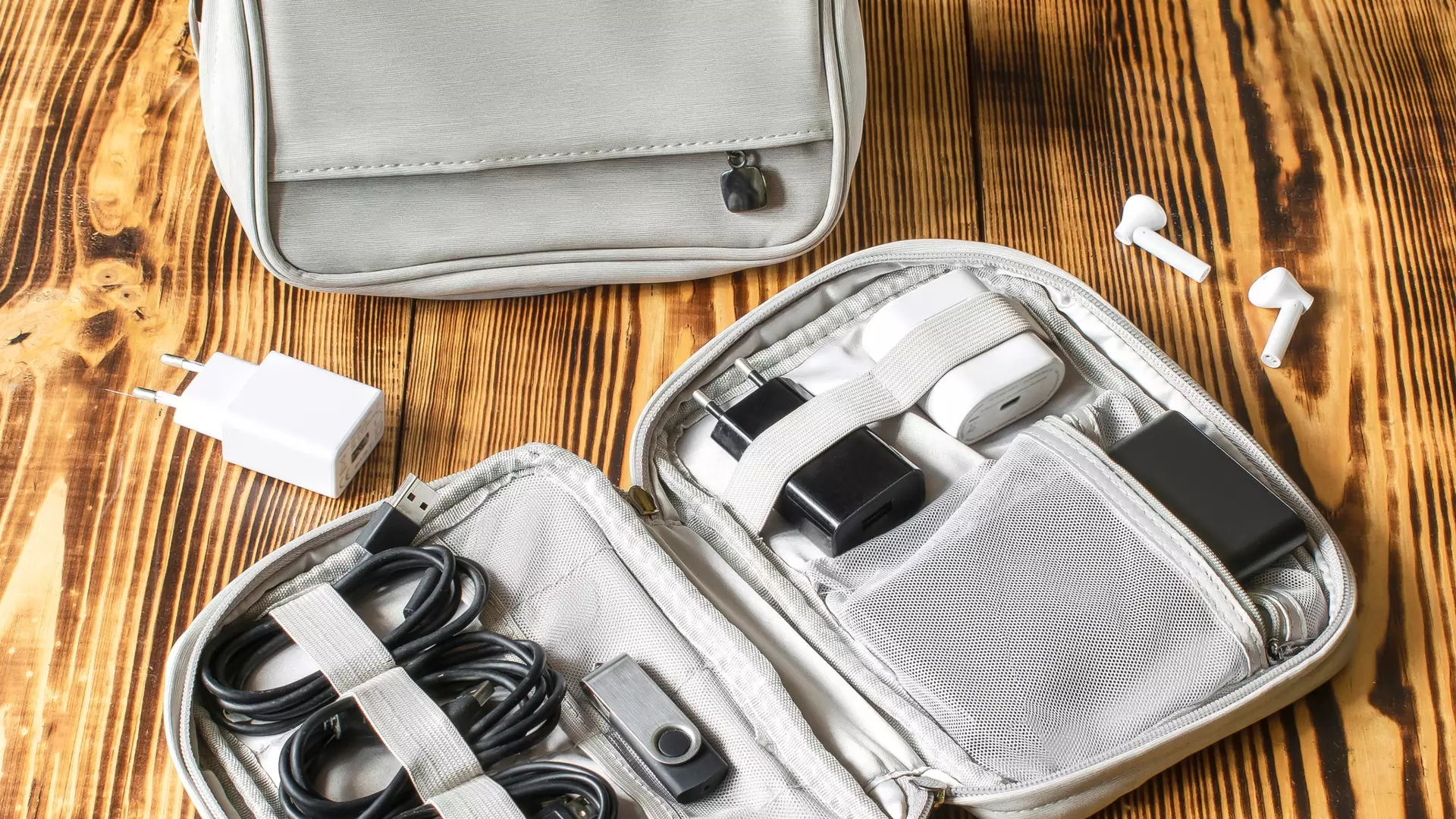 Najbolji organizatori torbi za vašu torbu, ranac ili torbicu za laptop