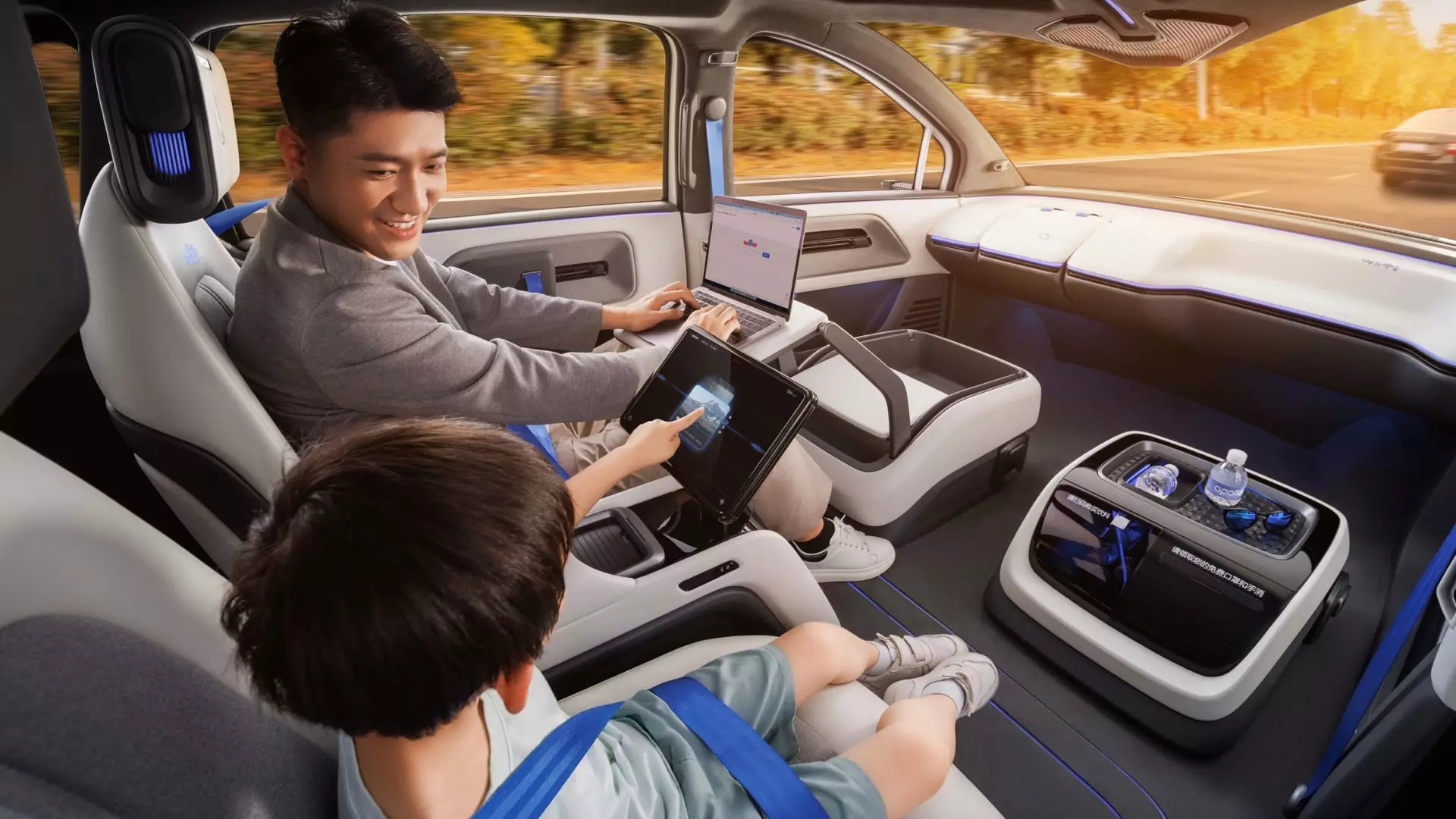 Veicolo elettrico a guida autonoma Baidu con distributore automatico