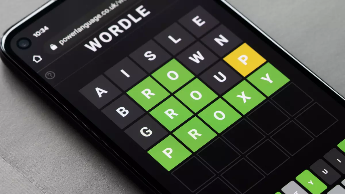 Enigma e përditshme WORDLE shihet e zgjidhur në një smartphone. Loja e fjalëve e zhvilluar nga Josh Wardle është bërë fenomeni më i fundit i mediave sociale dhe kulturës pop.