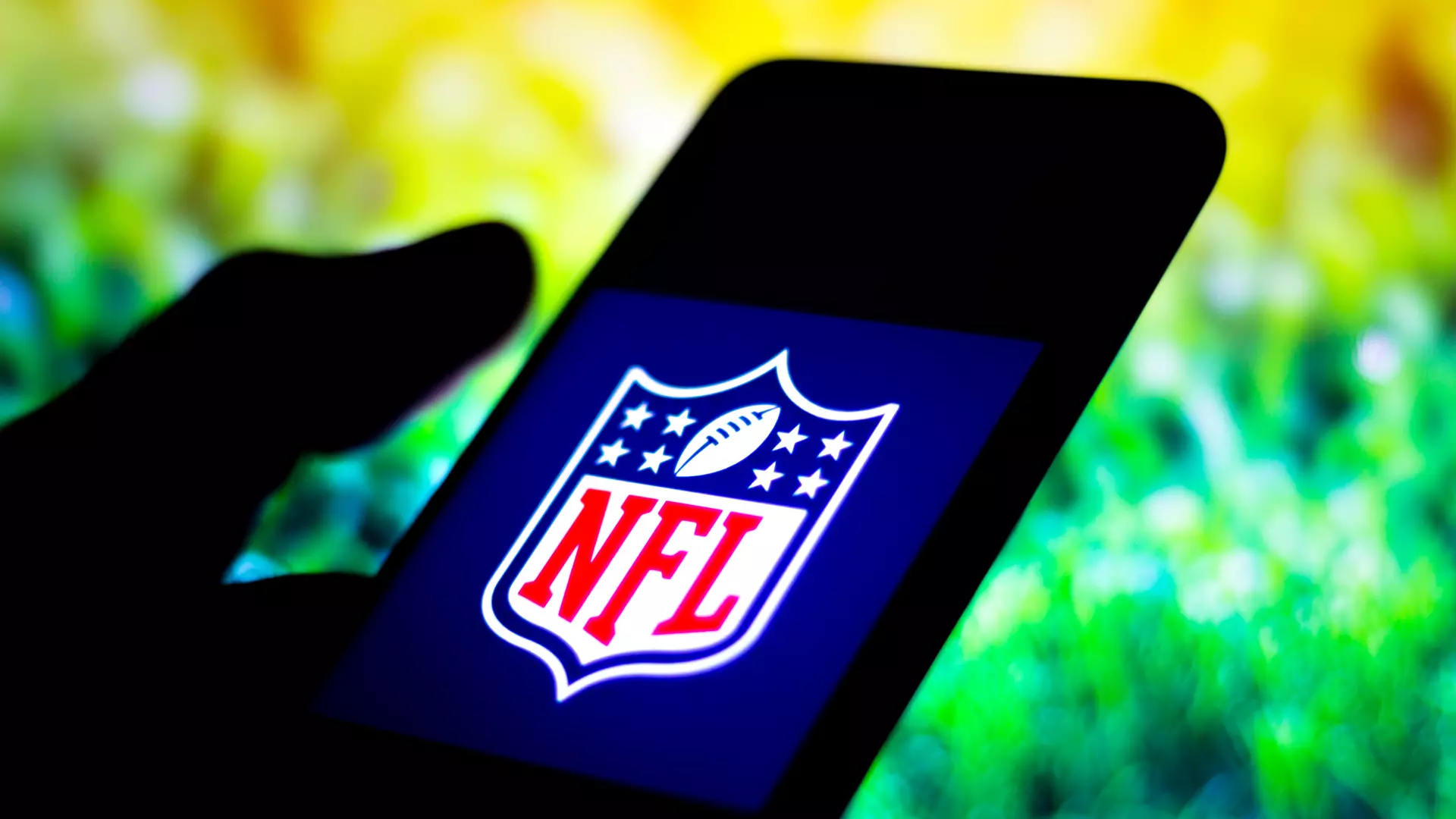 "NFL Plus" يستبدل البث المجاني بآخر يكلف المال