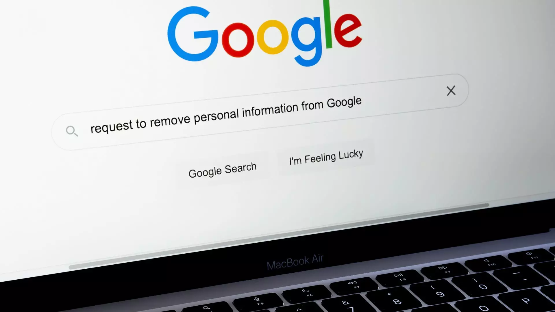 Η Google έκανε πιο εύκολο να κρύψετε τον εαυτό σας από την Αναζήτηση Google