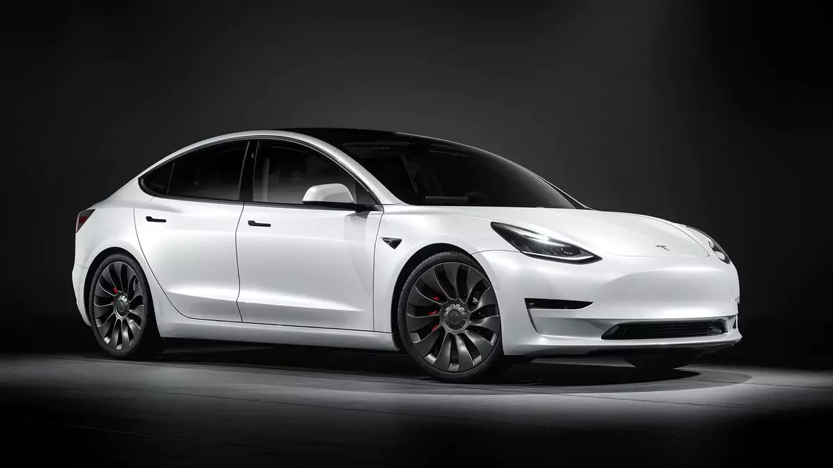 2021 оны Tesla загвар 3
