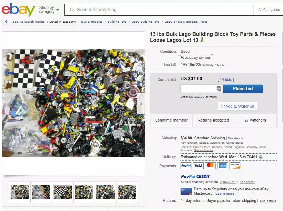 Una subhasta típica d'eBay per a peces de LEGO soltes.