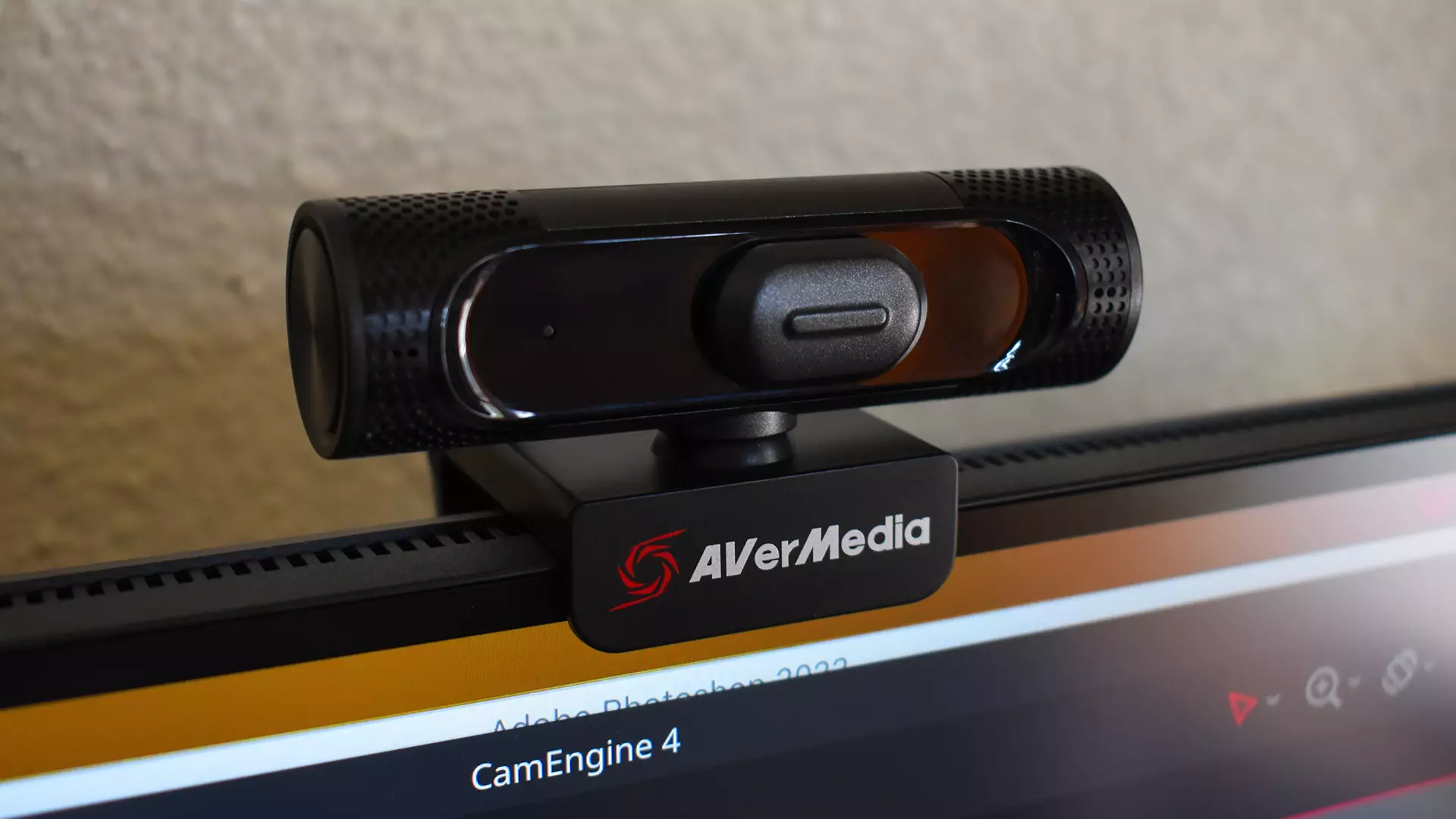 Avermedia PW315 webcam mei syn privacy sluter ticht.