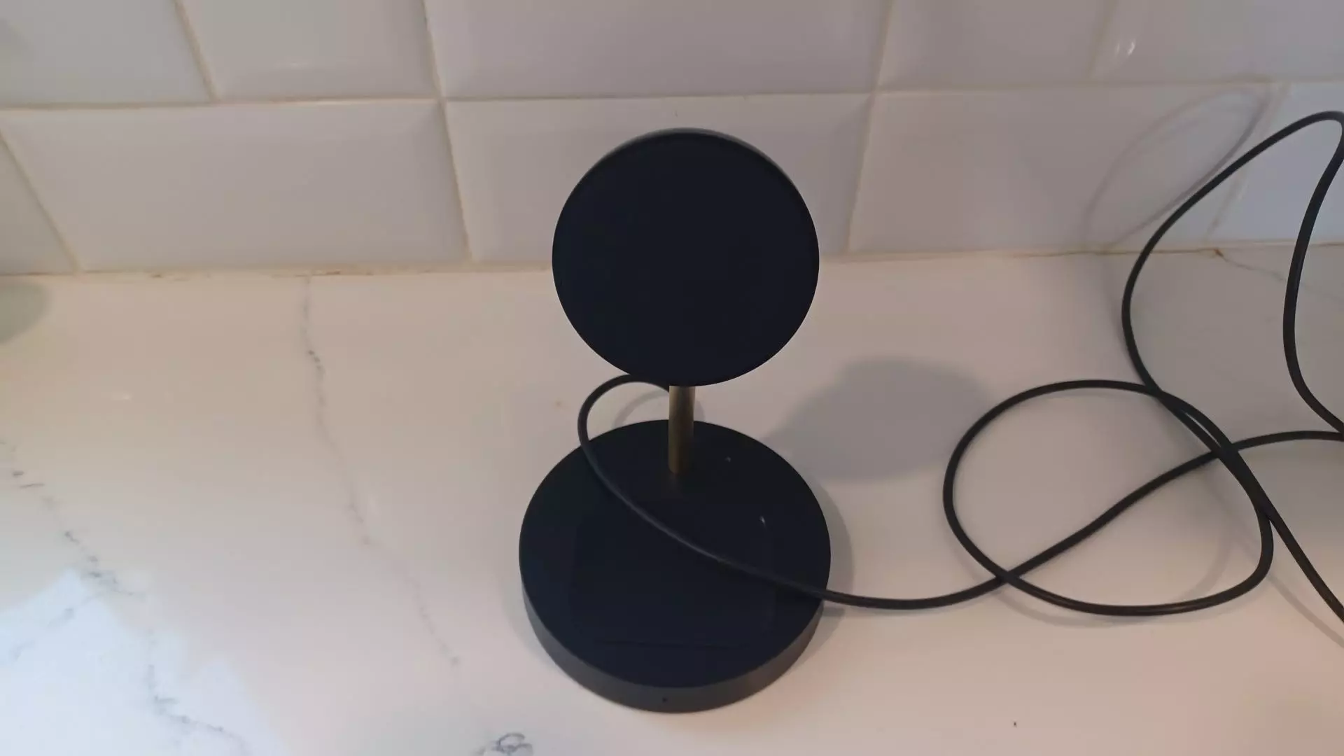 iOttie Velox Magnetic Wireless Charging Stand Duo