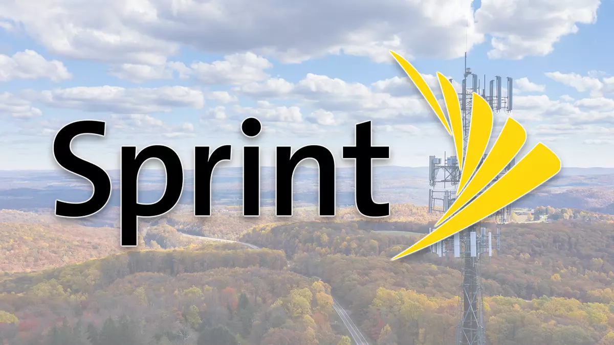 „Sprint“ logotipas virš atviros ganyklos ir ląstelių bokšto.