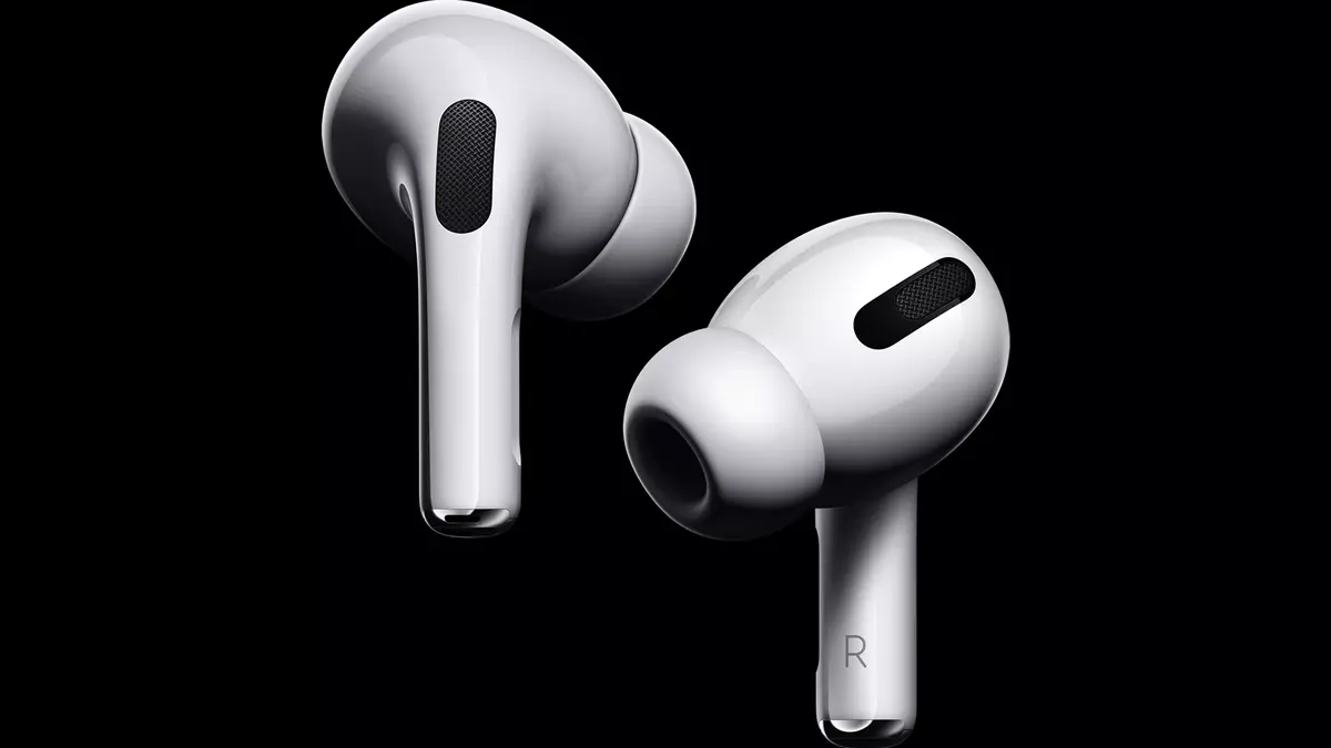 The AirPods Pro ee asalka madow.