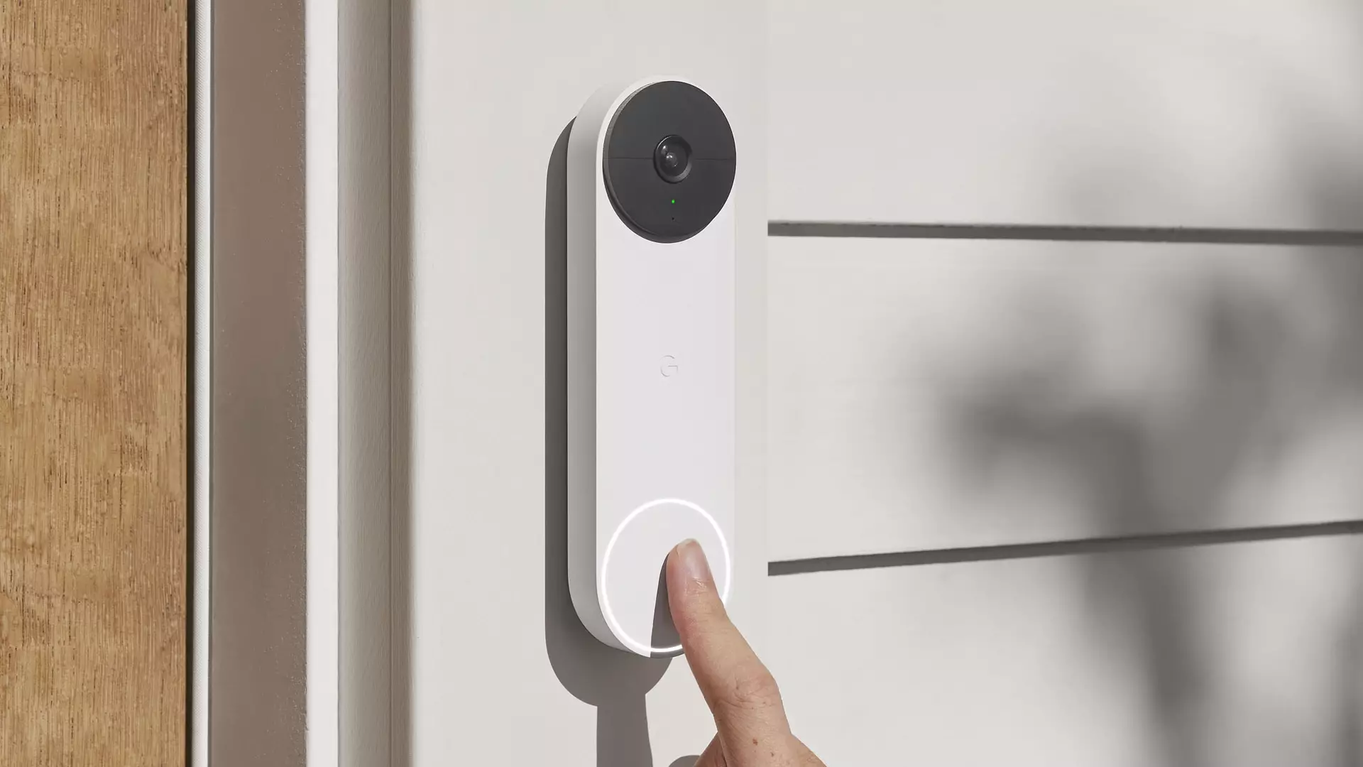 Nest Doorbell (batteri) i hvitt.