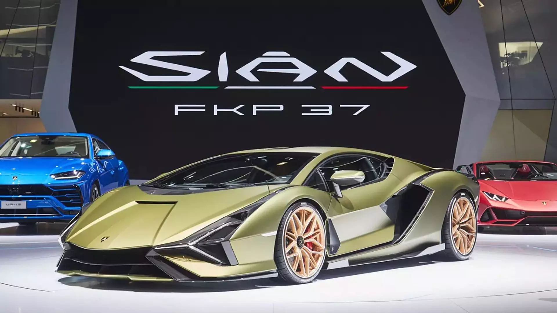 Lamborghini ставить божевільну мету щодо електрифікації