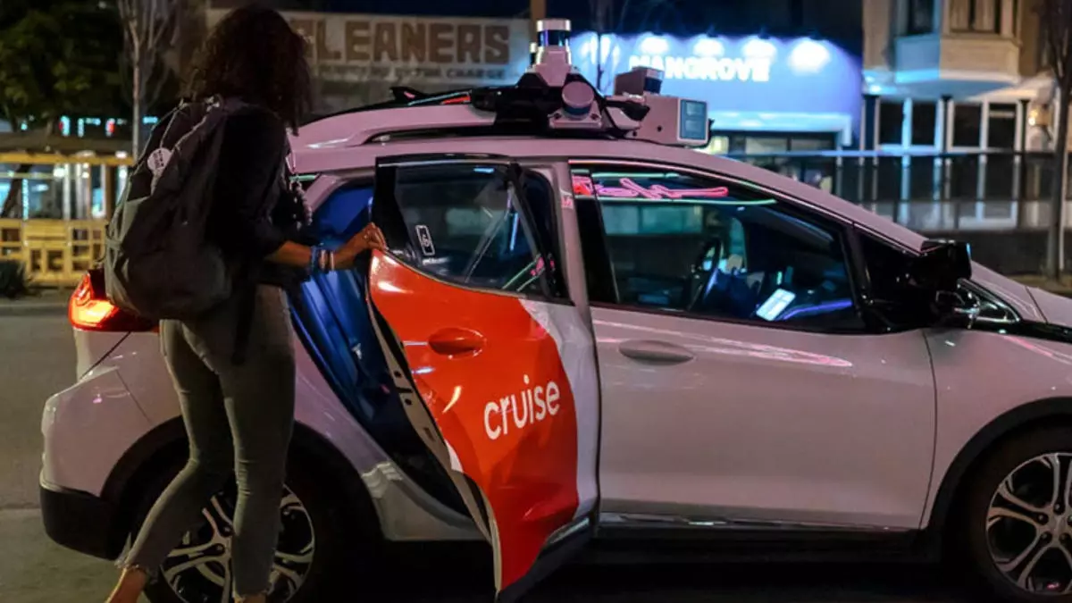 Cruise self-driving taxi service