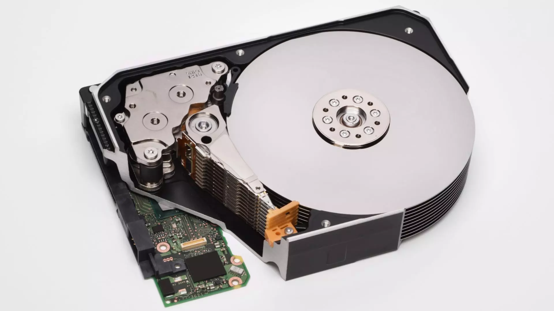 Western Digital Meluncurkan Hard Disk CMR 26TB Pertama di Dunia