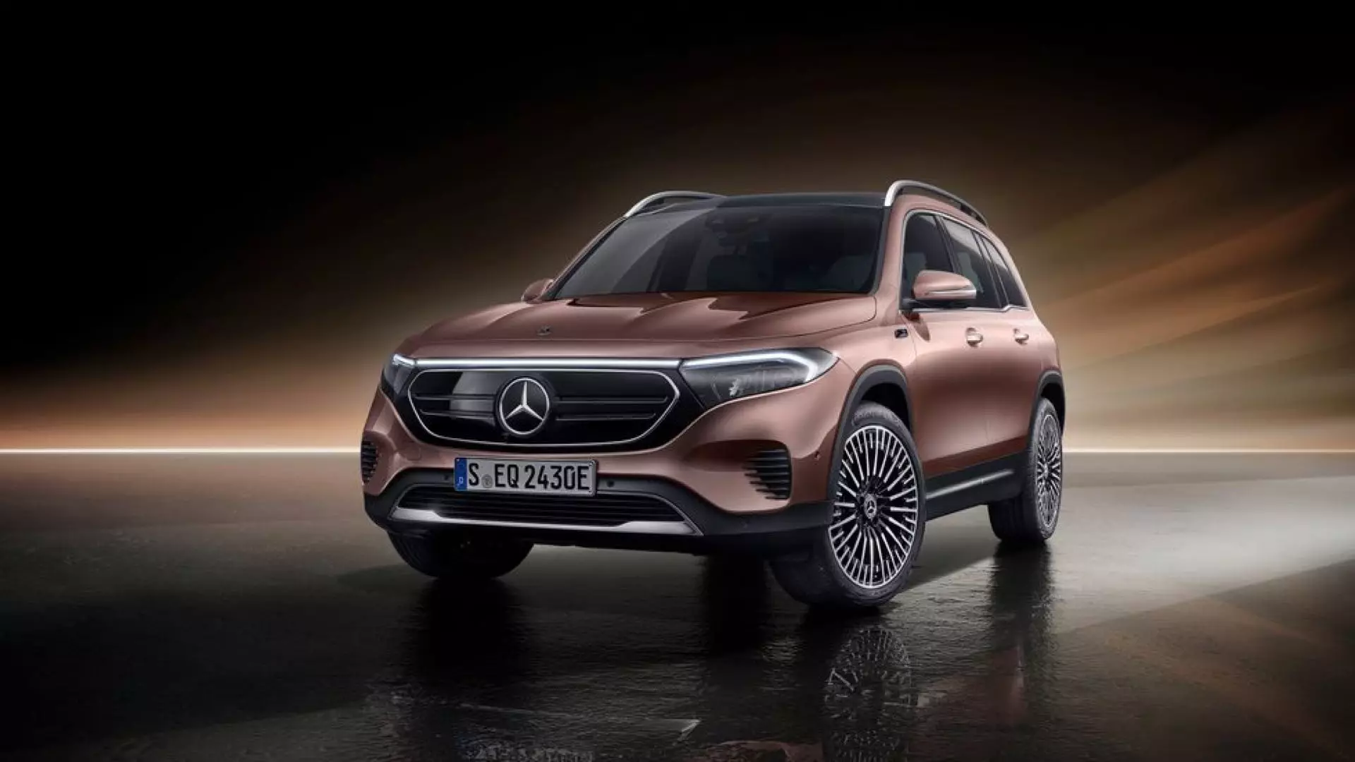 Mercedesin uusin EQB EV saapuu edulliseen hintaan