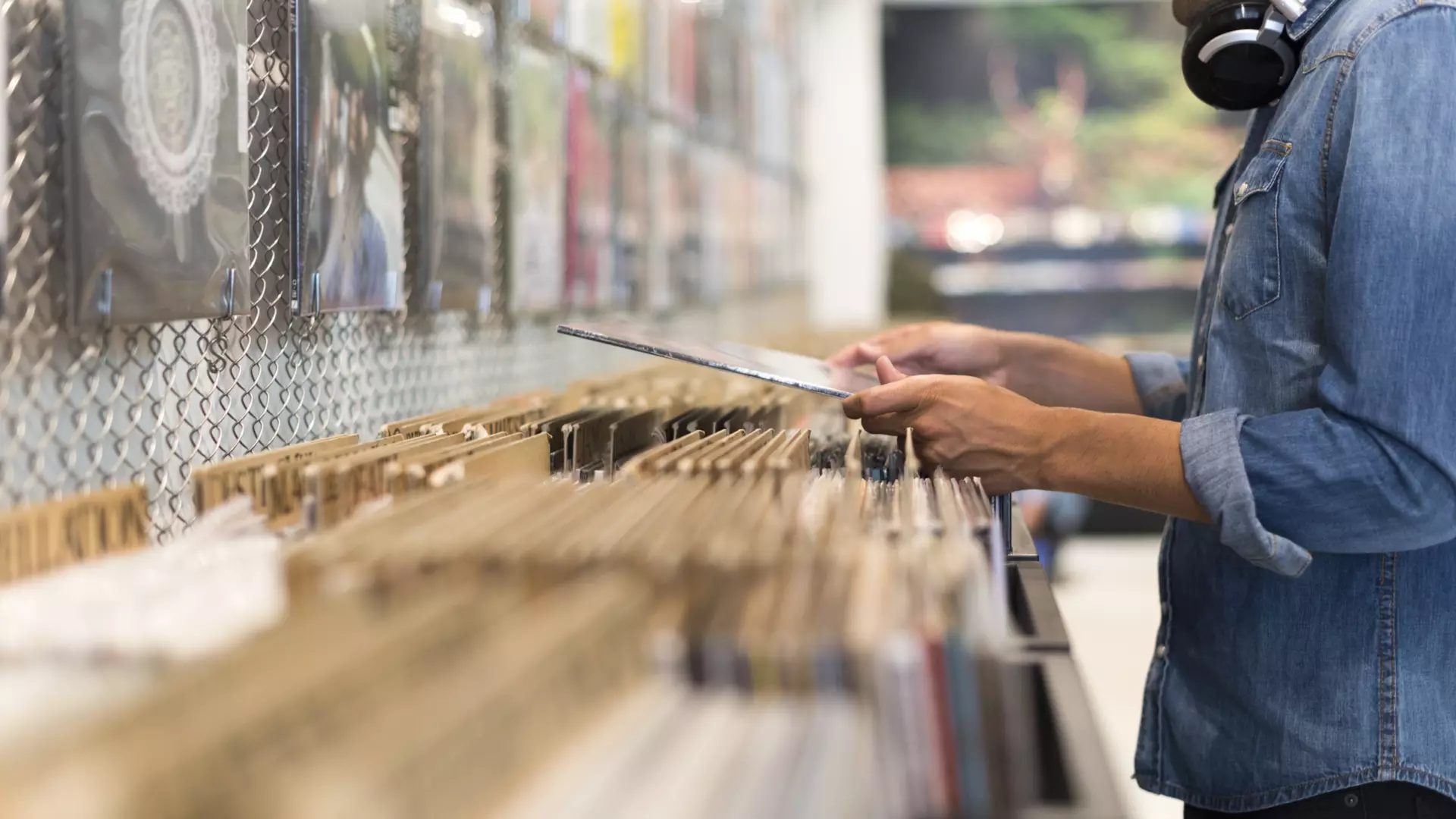 5 najlepších miest na nákup vinylových platní online