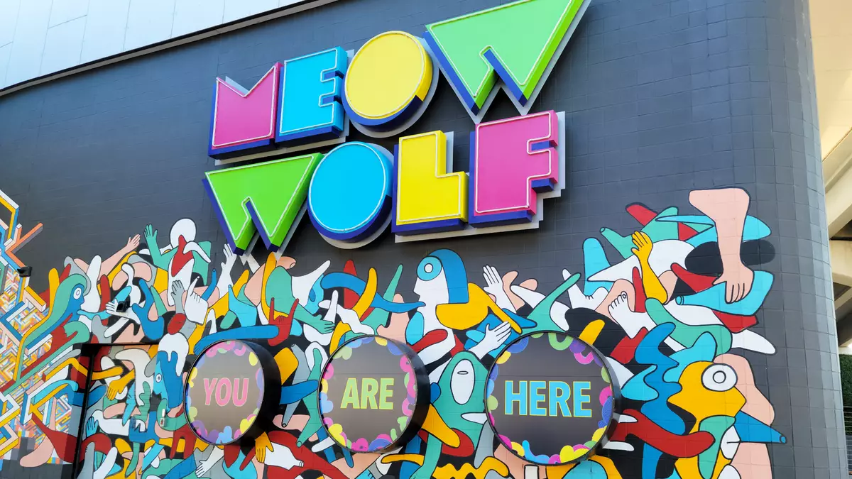 A Meow Wolf Denver helyszín külseje