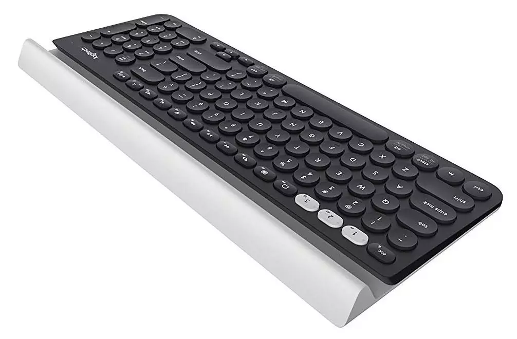 Logitech K780 клавиатурасы алдыңкы тараптан.