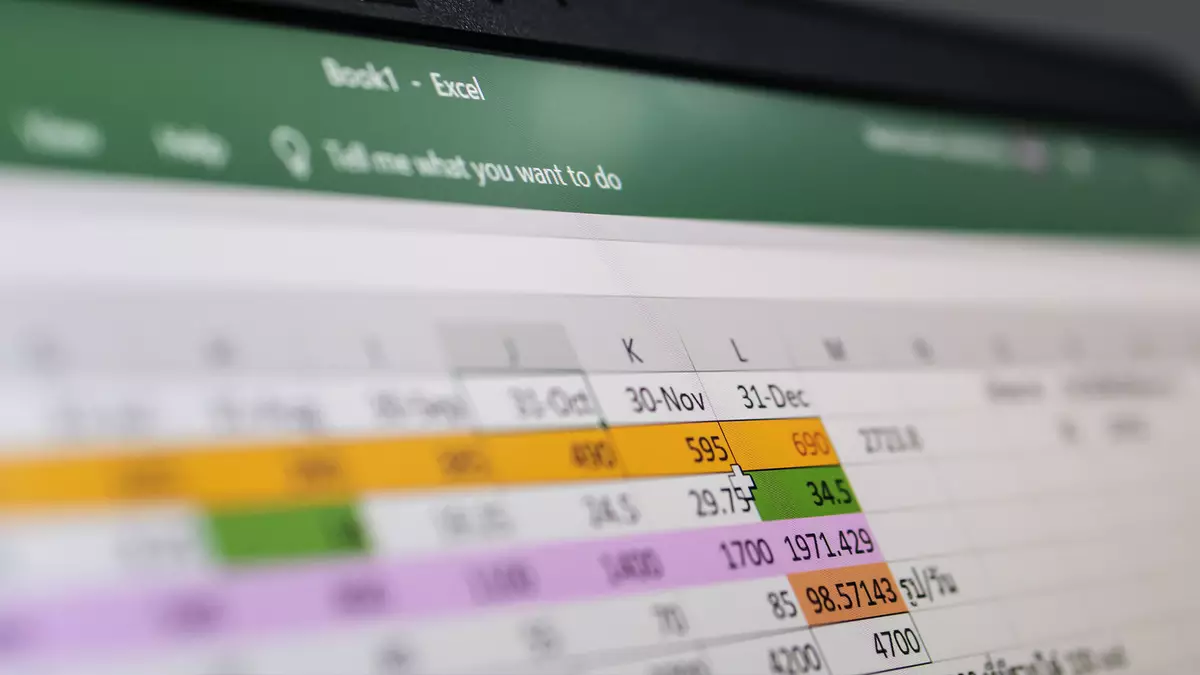 Excel rulează pe un laptop