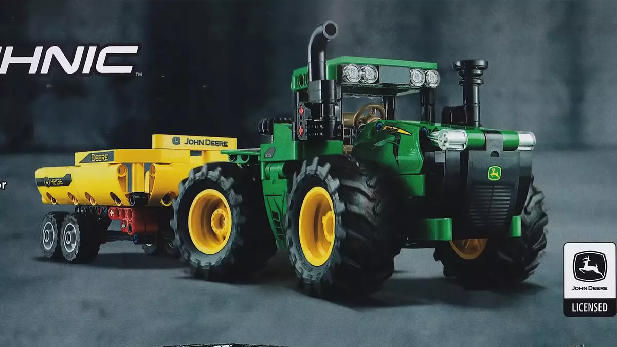 Usa ka imahe sa John Deere9620R 4WD Tractor Technic set.