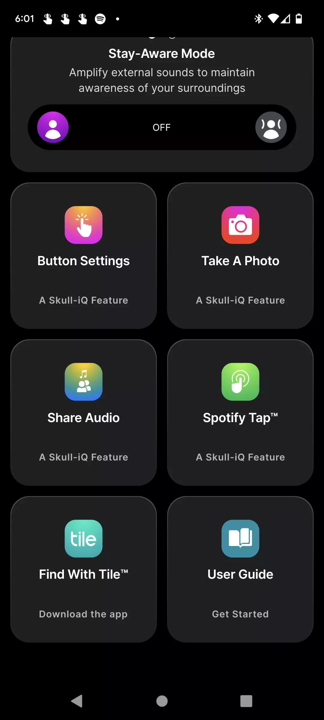Možnosti přizpůsobení nastavení tlačítek, sdílení zvuku, hledání pomocí dlaždic, povolení Spotify Tap a další