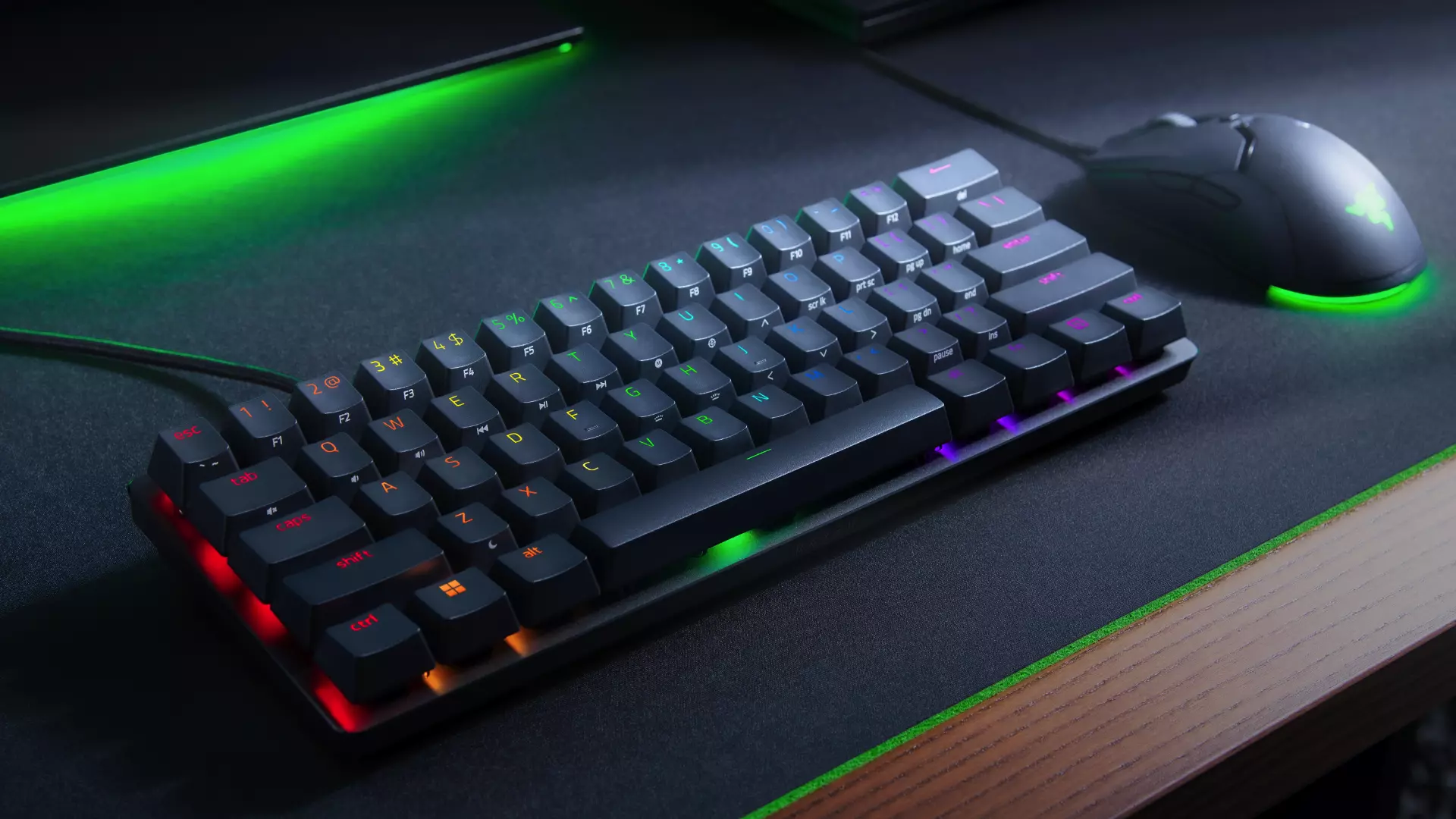 Razer сходит с ума, добавляя аналоговые оптические переключатели к компактной игровой клавиатуре