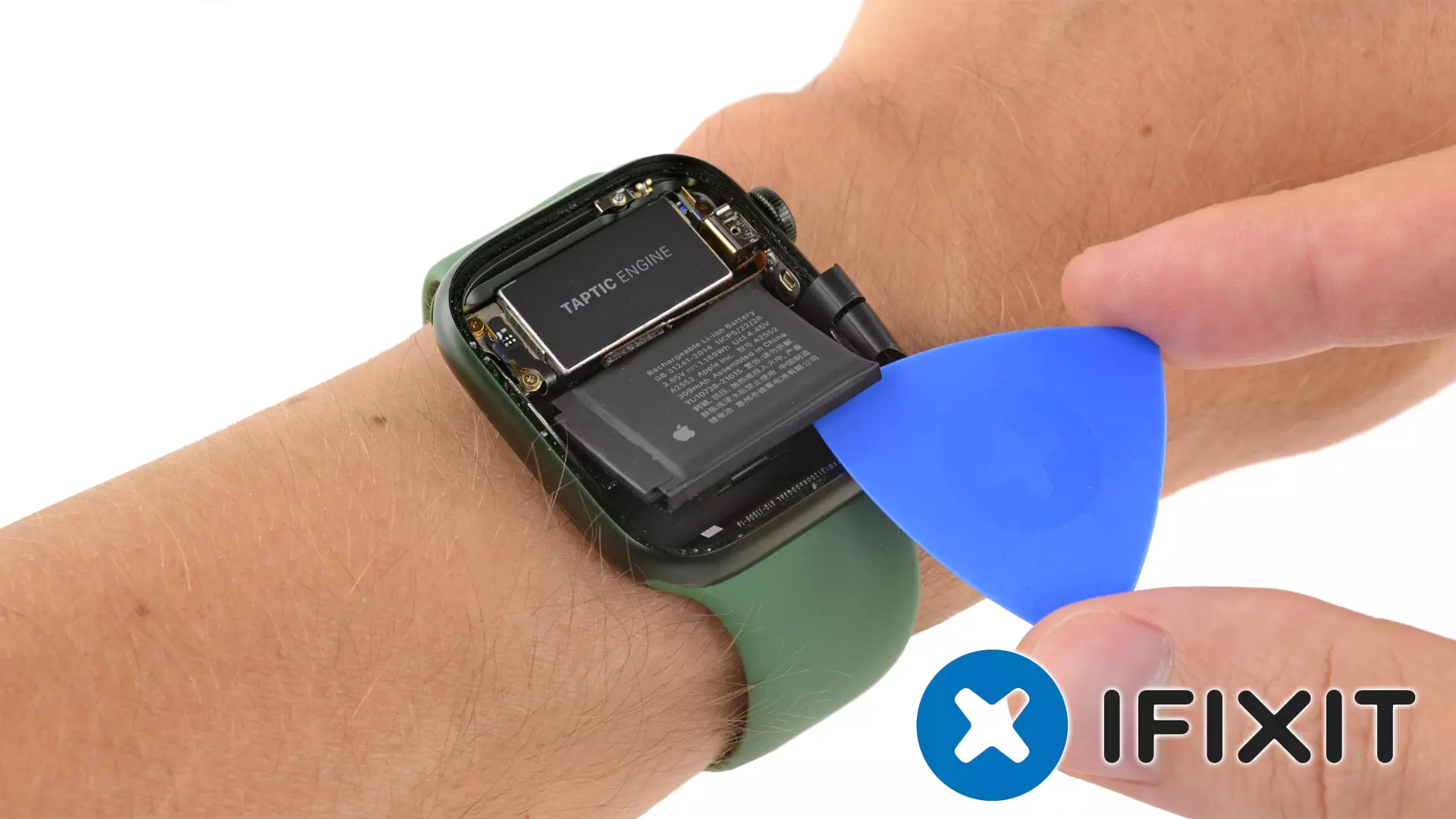 iFixit's Apple Watch 7 Teardown አንድ ምስጢር ይፈታል እና በሌላ ላይ ብርሃን ያበራል።