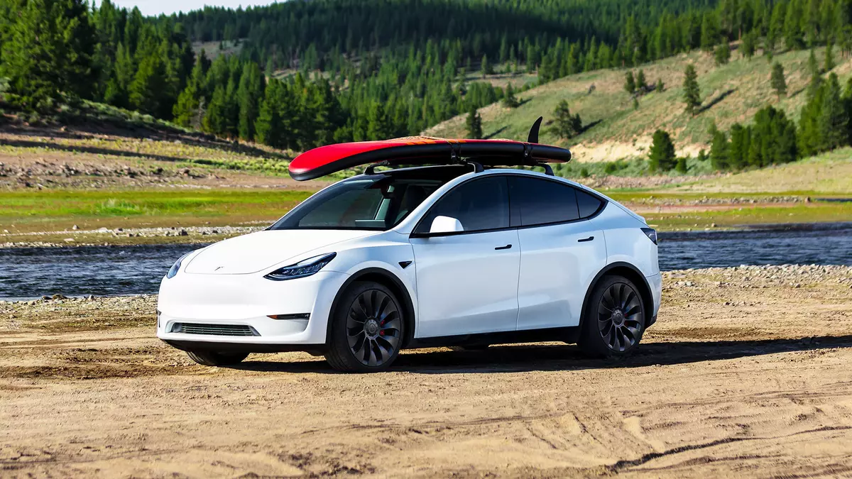 រូបថតរបស់ Tesla Model Y 2021