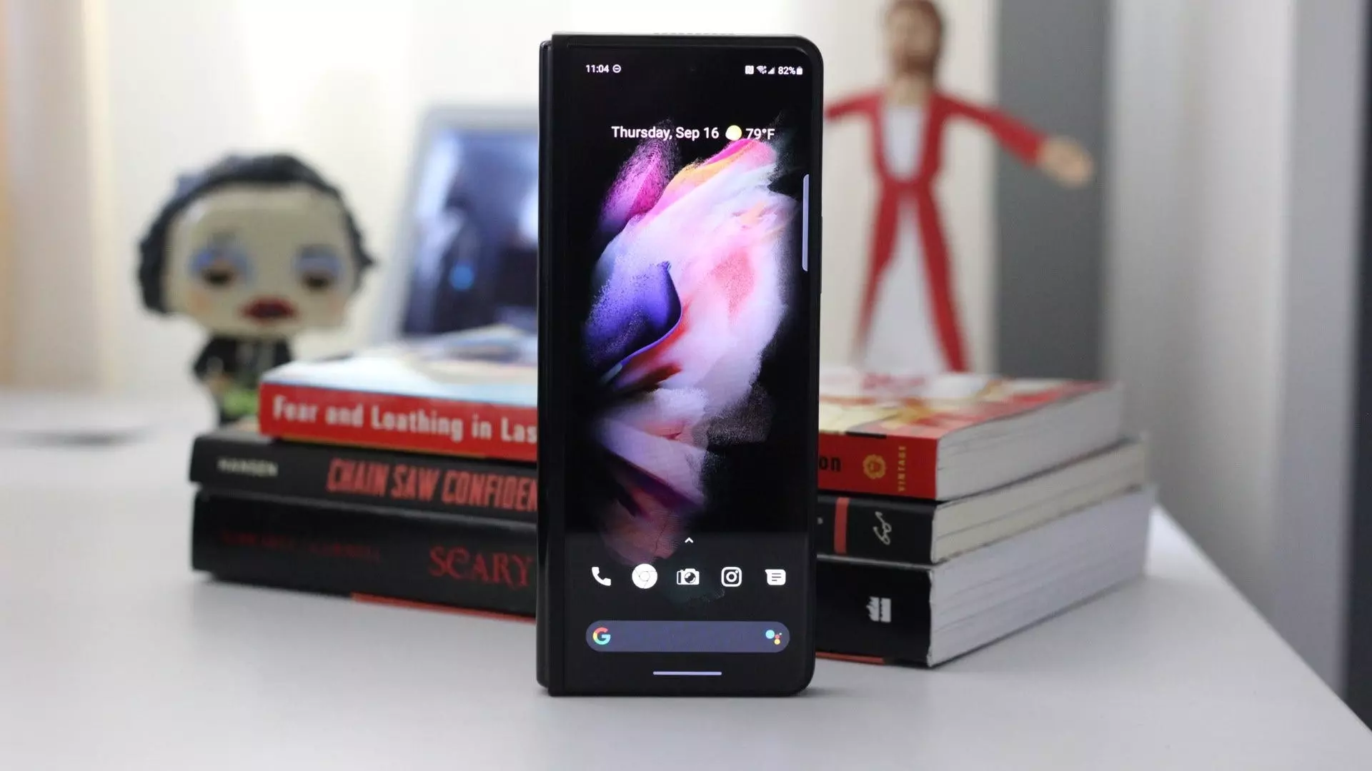 “Galaxy Z Fold 3” ýapyk, gapagy ekrany