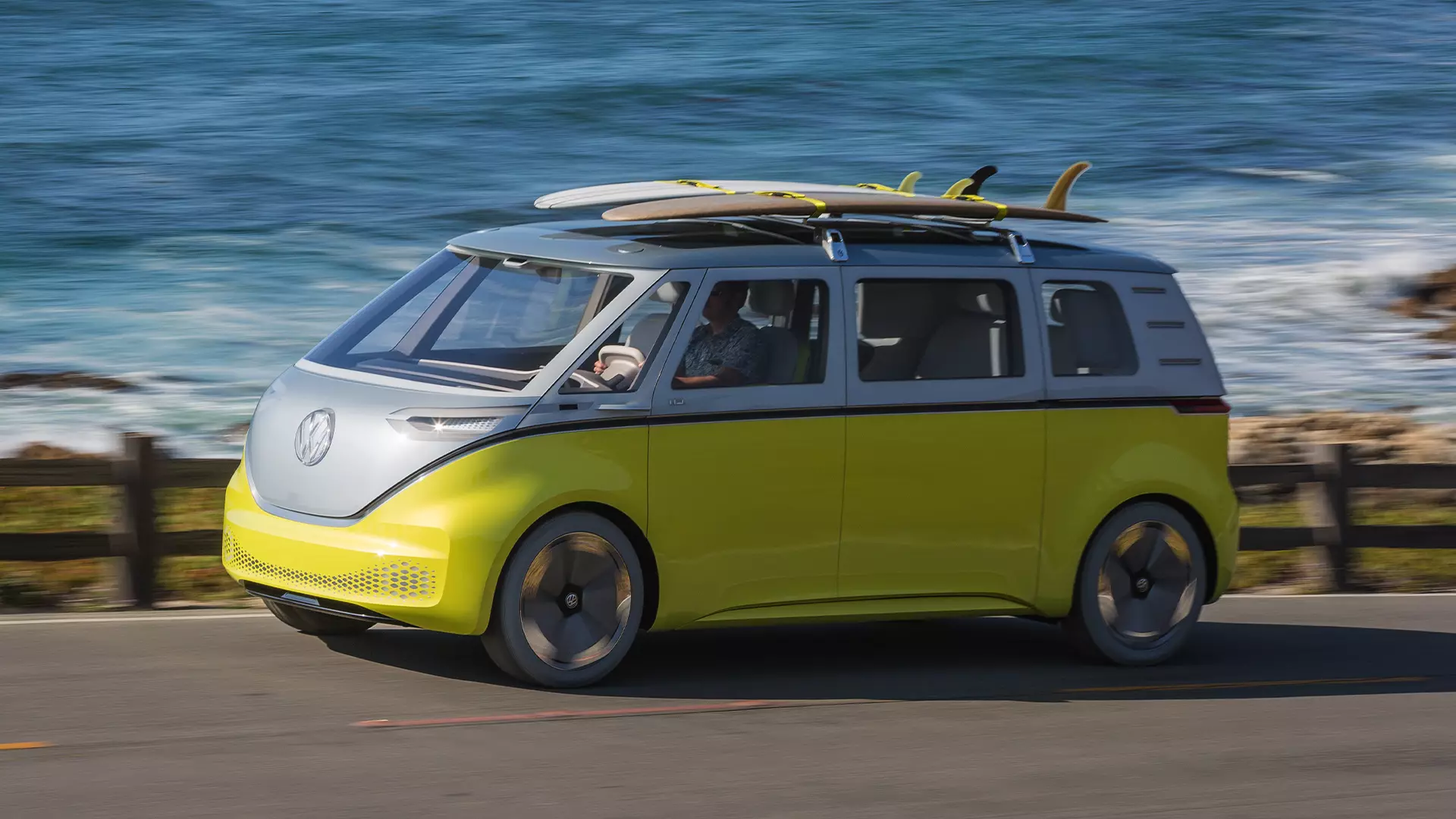 VW ತನ್ನ ಎಲೆಕ್ಟ್ರಿಕ್ ಮೈಕ್ರೋಬಸ್ ಅನ್ನು ತಂಪಾದ ಹೊಸ ವೀಡಿಯೊದೊಂದಿಗೆ ಕೀಟಲೆ ಮಾಡುತ್ತದೆ