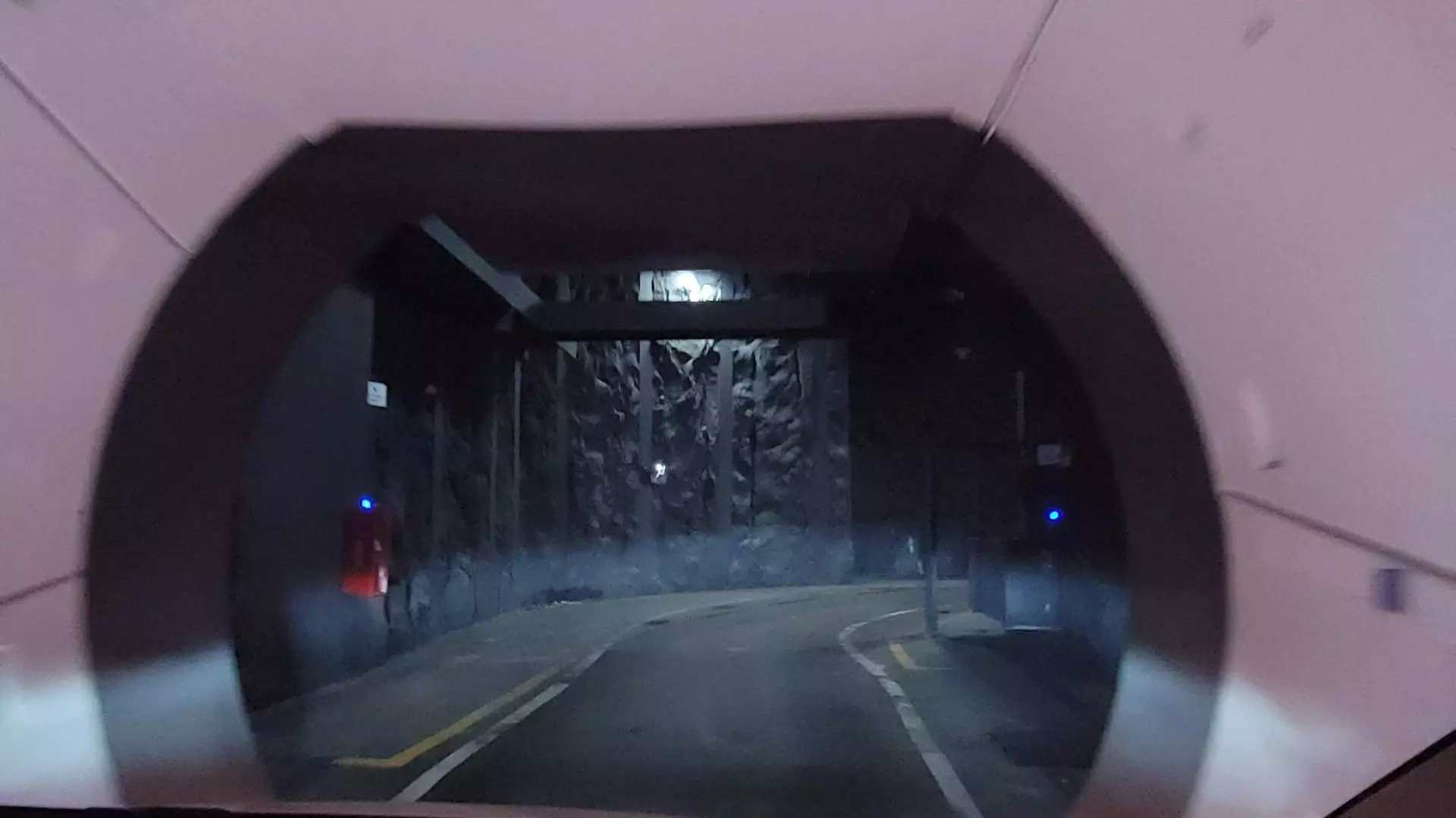Cuevas del túnel de Tesla