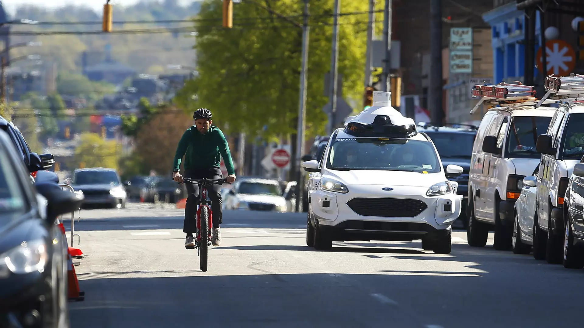 Hướng dẫn tự lái xe mới nhất của Argo sẽ cứu mạng người đi xe đạp