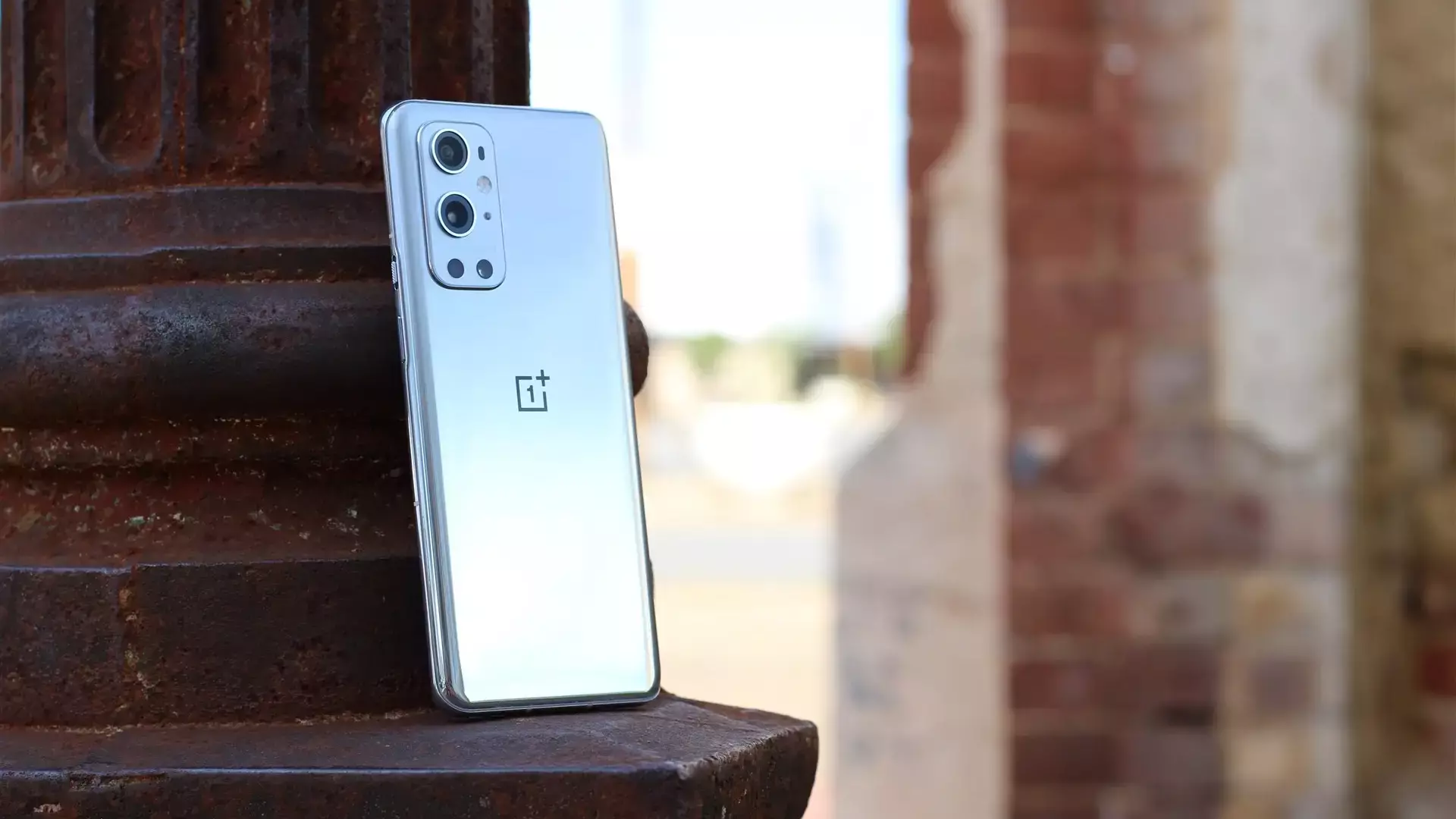 OnePlus 9T はキャンセルされた、と CEO のピート・ラウは言う