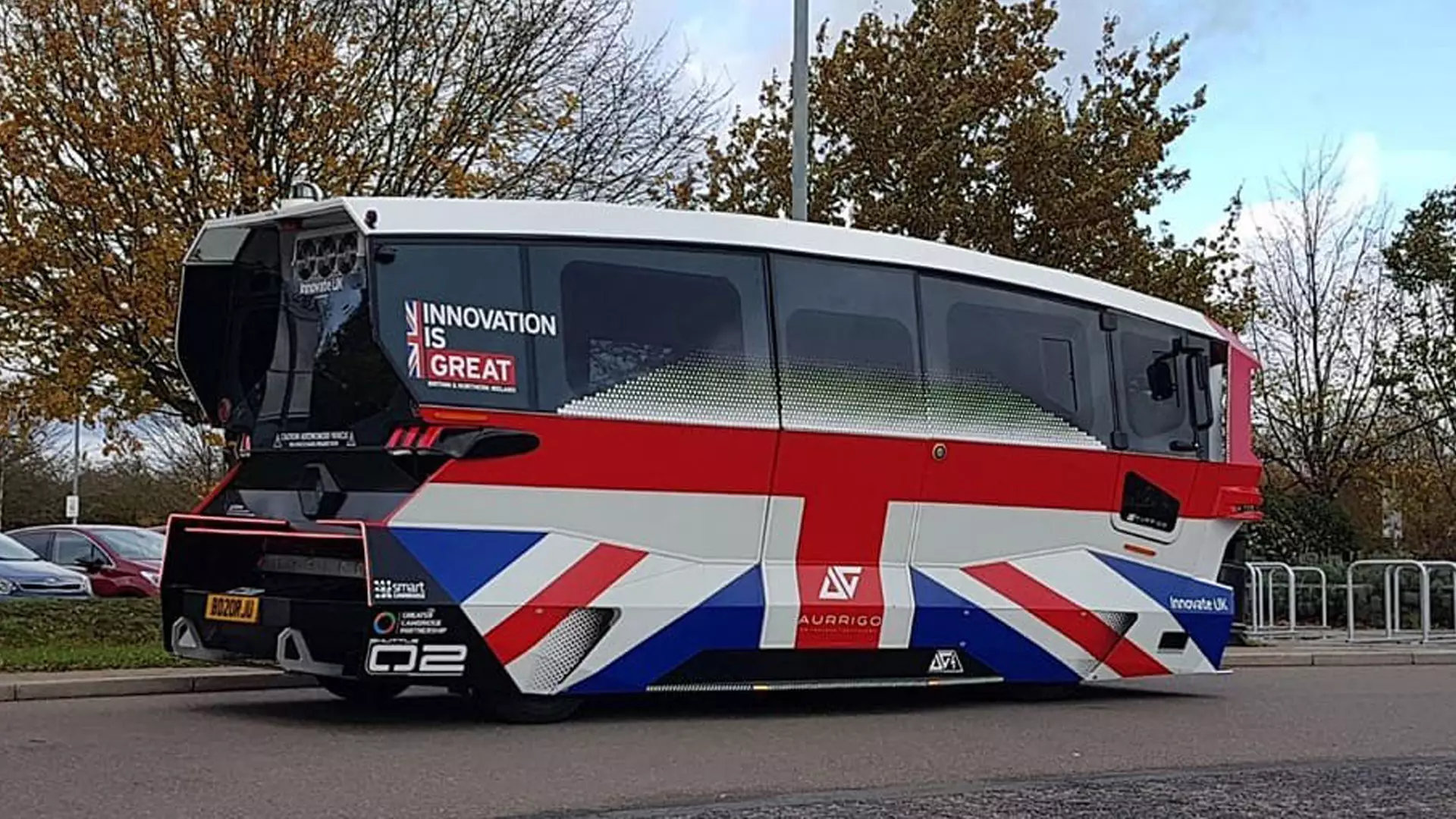 Seolann Cambridge UK Trialacha Bus Tointeála Leictreach gan Tiománaí