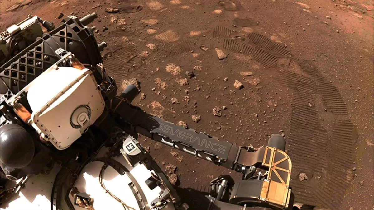 Traciau baw Mars Rover NASA