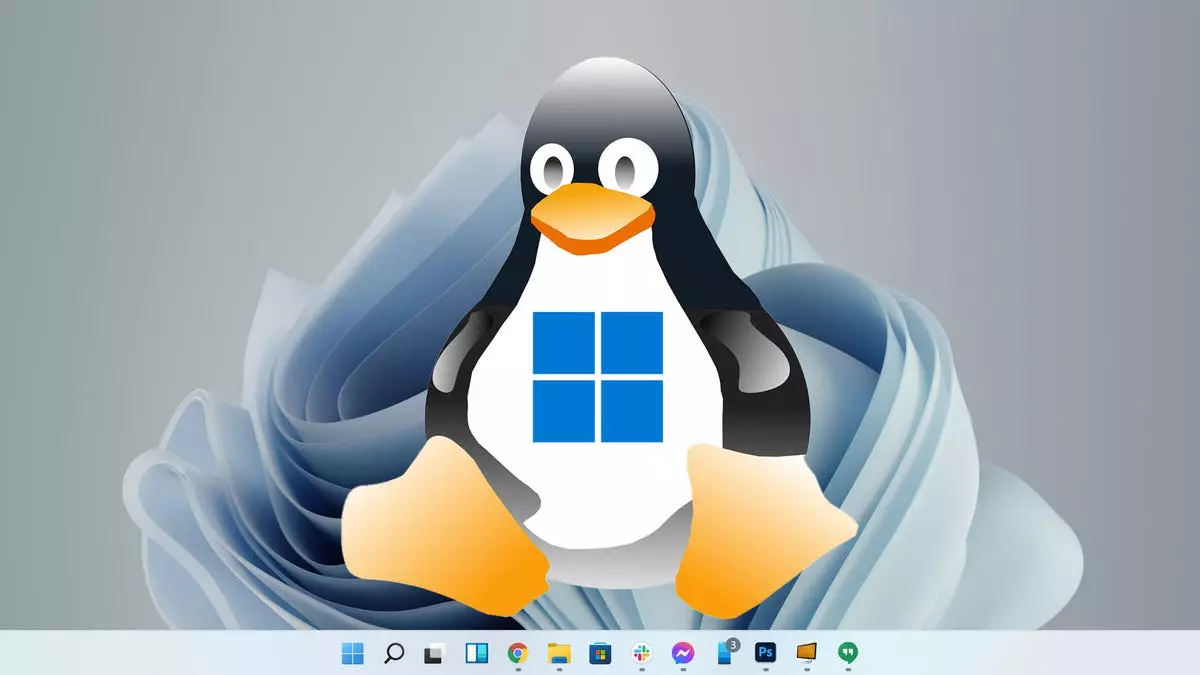 Logotip Linux Tuxu z logotipom Windows na njegovem trebuhu
