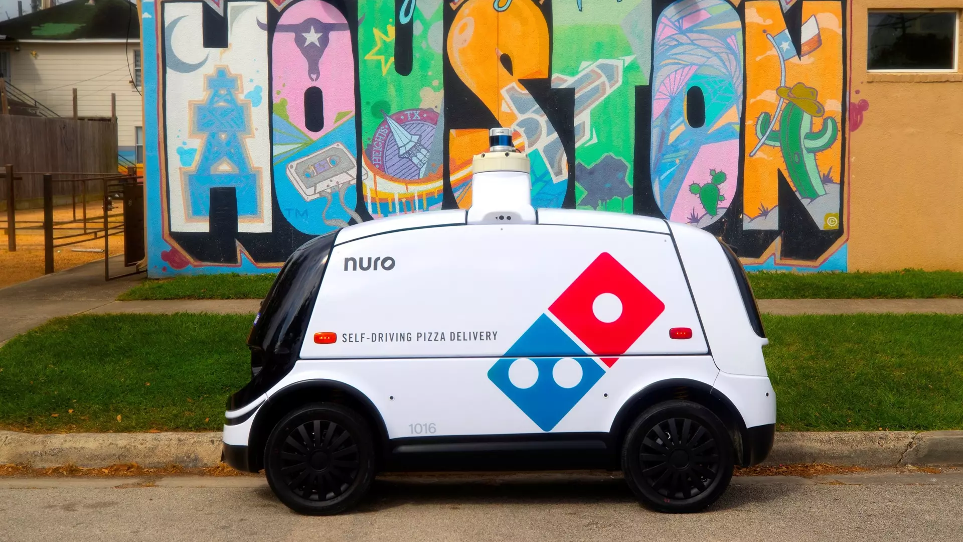 Domino's stel outonome pizza-afleweringsrobot in Houston bekend