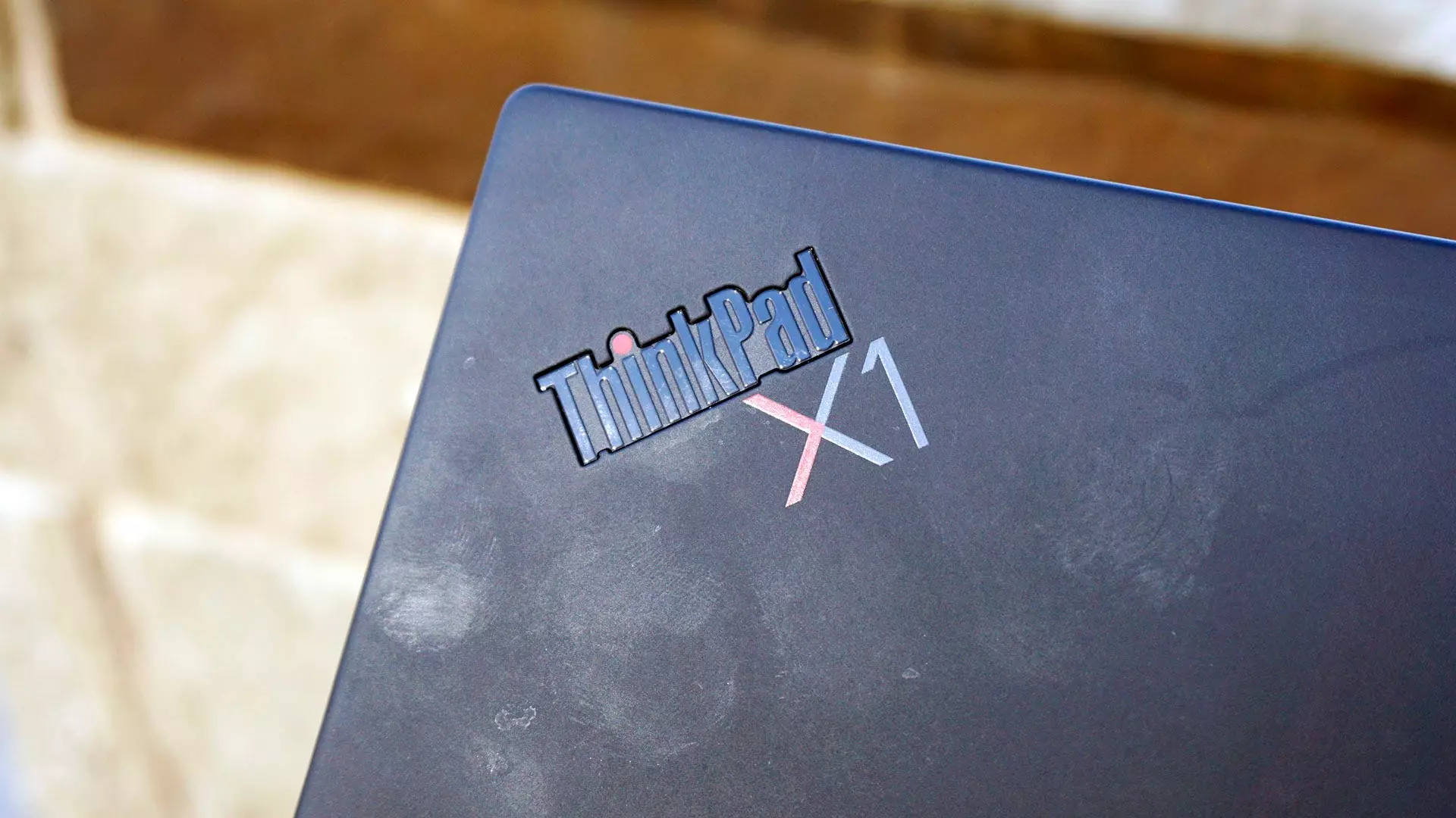 ThinkPad X1 Nano avec empreintes digitales