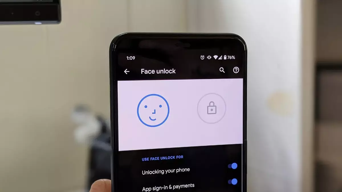 Google Pixel 4-ի դեմքով ապակողպման գործառույթը: